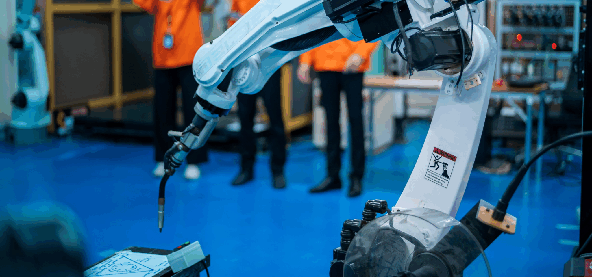 Quels sont les 3 éléments qui constituent un robot industriel